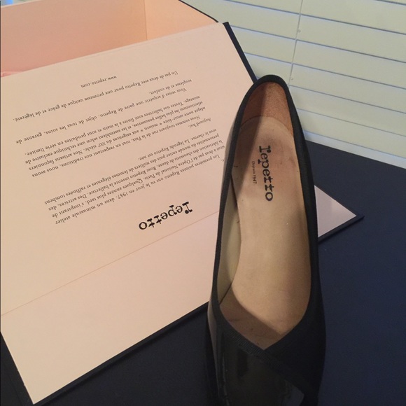 Repetto | Shoes | Repetto Sylvie Style Classic Pumps Patient Leather ...